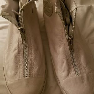 Converse | Shoes | Converse White Leather Shroud Sneaker | Poshmark
